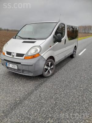 Pelēks Renault Trafic 2005 Rīga, ar dzinēja tilpumu 2.00 L un nobraukumu 284 tūkst. km par 3200 €, foto  vietnē AUTOMOTO.COM.LV