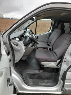 Pelēks Renault Trafic 2005 Rīga, ar dzinēja tilpumu 2.00 L un nobraukumu 284 tūkst. km par 3200 €, foto 4 vietnē AUTOMOTO.COM.LV