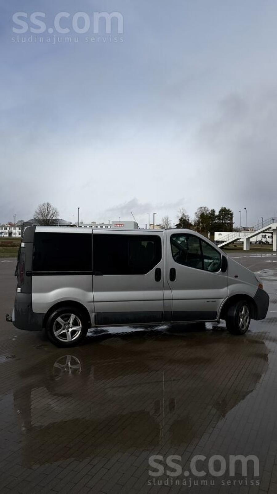 Pelēks Renault Trafic 2005 Rēzekne, ar dzinēja tilpumu 2.50 L un nobraukumu 409 tūkst. km par 4300 €, foto 3 vietnē AUTOMOTO.COM.LV
