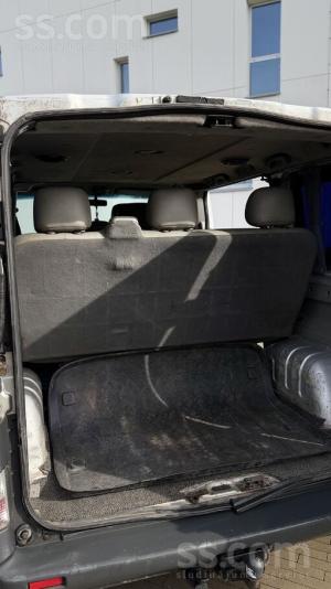 Pelēks Renault Trafic 2005 Rēzekne, ar dzinēja tilpumu 2.50 L un nobraukumu 409 tūkst. km par 4300 €, foto 6 vietnē AUTOMOTO.COM.LV