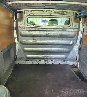 Grey Renault Trafic 2005 in Madona, with an engine capacity of 1.90 L and mileage of 350 thousand km for 3800 €, photo 7 on AUTOMOTO.COM.LV