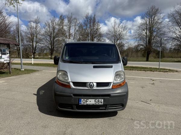 Серый Рено Трафик 2005 в Огре, объемом двигателя 1.90 л и пробегом 236 тыс. км за 4999 €, фото 2 на AUTOMOTO.COM.LV
