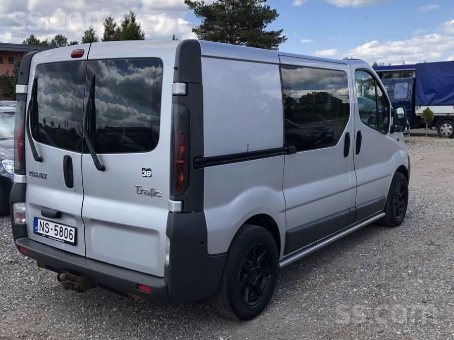 Grey Renault Trafic 2006 in Cesis, with an engine capacity of 1.90 L and mileage of 0 thousand km for 4700 €, photo 4 on AUTOMOTO.COM.LV