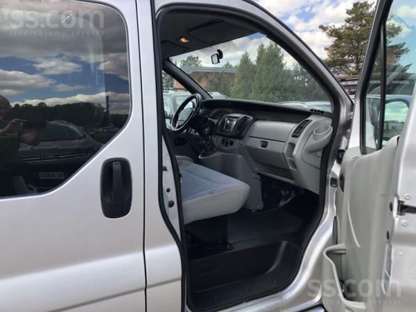 Pelēks Renault Trafic 2006 Cēsis, ar dzinēja tilpumu 1.90 L un nobraukumu 0 tūkst. km par 4700 €, foto 8 vietnē AUTOMOTO.COM.LV