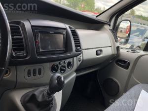 Grey Renault Trafic 2006 in Cesis, with an engine capacity of 1.90 L and mileage of 0 thousand km for 4700 €, photo 12 on AUTOMOTO.COM.LV