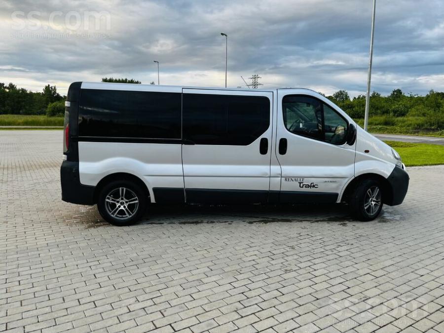 Grey Renault Trafic 2006 in Gulbene, with an engine capacity of 1.90 L and mileage of 410 thousand km for 4500 €, photo 4 on AUTOMOTO.COM.LV