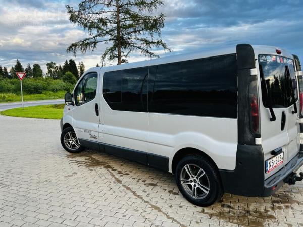 Grey Renault Trafic 2006 in Gulbene, with an engine capacity of 1.90 L and mileage of 410 thousand km for 4500 €, photo 5 on AUTOMOTO.COM.LV