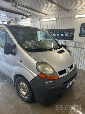 Grey Renault Trafic 2006 in Riga, with an engine capacity of 2.50 L and mileage of 460 thousand km for 3000 €, photo 3 on AUTOMOTO.COM.LV