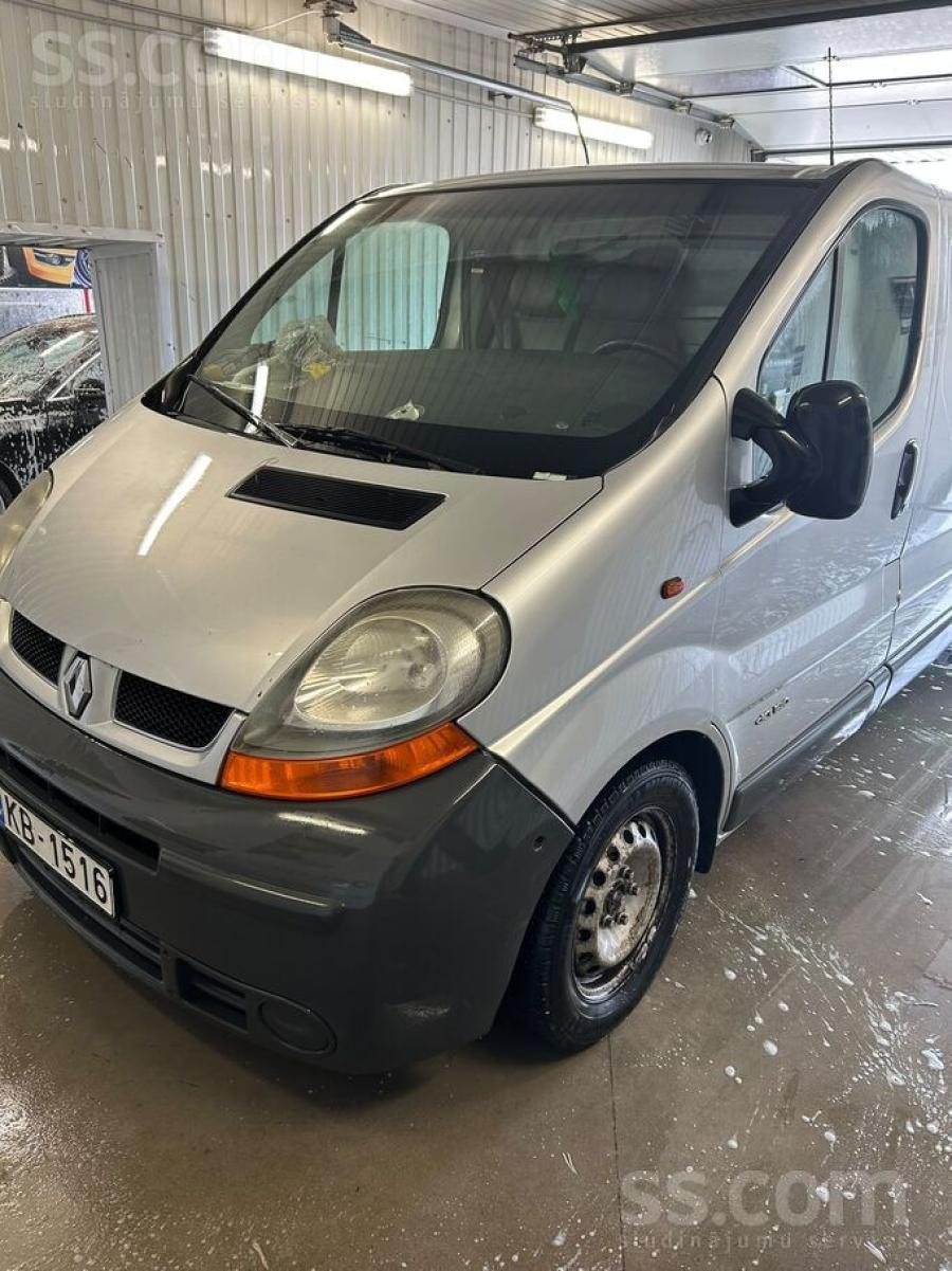 Grey Renault Trafic 2006 in Riga, with an engine capacity of 2.50 L and mileage of 460 thousand km for 3000 €, photo 4 on AUTOMOTO.COM.LV