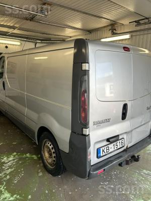 Grey Renault Trafic 2006 in Riga, with an engine capacity of 2.50 L and mileage of 460 thousand km for 3000 €, photo 5 on AUTOMOTO.COM.LV