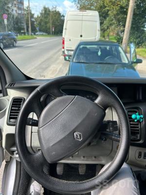 Grey Renault Trafic 2006 in Riga, with an engine capacity of 2.50 L and mileage of 460 thousand km for 3000 €, photo 8 on AUTOMOTO.COM.LV