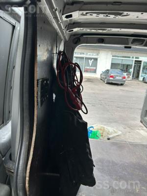 Grey Renault Trafic 2006 in Riga, with an engine capacity of 2.50 L and mileage of 460 thousand km for 3000 €, photo 18 on AUTOMOTO.COM.LV
