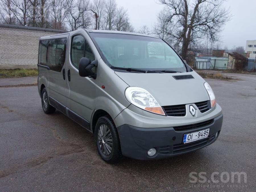 Grey Renault Trafic 2007 in Riga, with an engine capacity of 2.00 L and mileage of 0 thousand km for 5950 €, photo 2 on AUTOMOTO.COM.LV