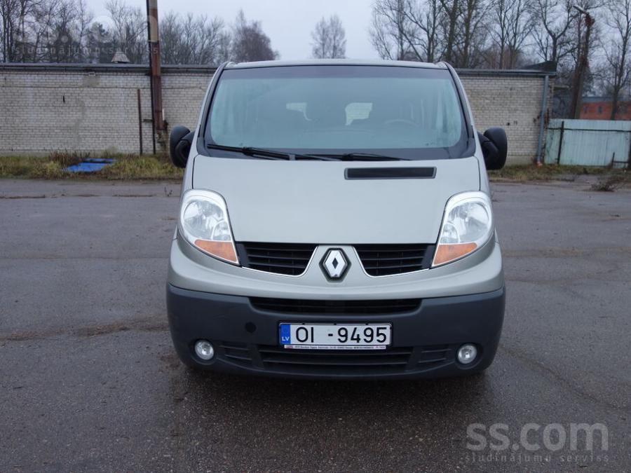 Grey Renault Trafic 2007 in Riga, with an engine capacity of 2.00 L and mileage of 0 thousand km for 5950 €, photo 3 on AUTOMOTO.COM.LV