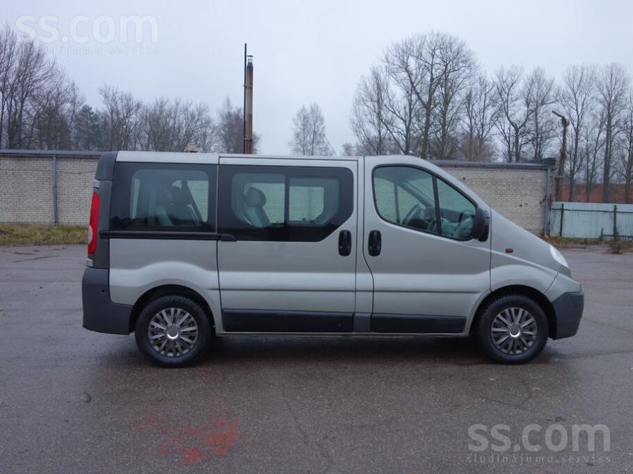 Grey Renault Trafic 2007 in Riga, with an engine capacity of 2.00 L and mileage of 0 thousand km for 5950 €, photo 10 on AUTOMOTO.COM.LV