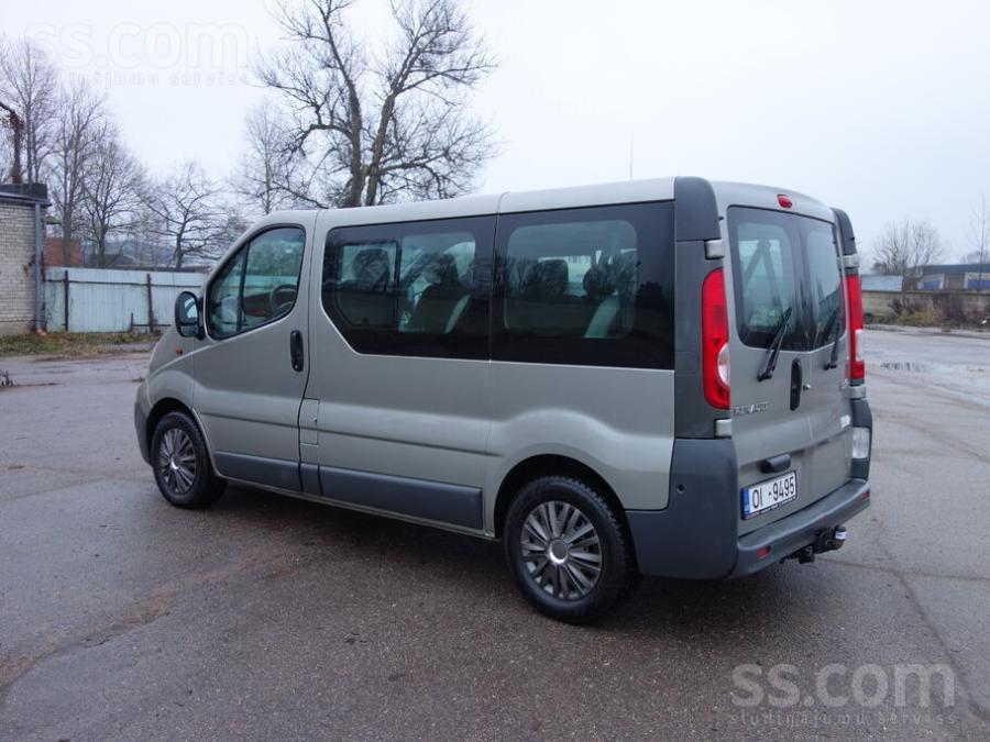 Grey Renault Trafic 2007 in Riga, with an engine capacity of 2.00 L and mileage of 0 thousand km for 5950 €, photo 12 on AUTOMOTO.COM.LV