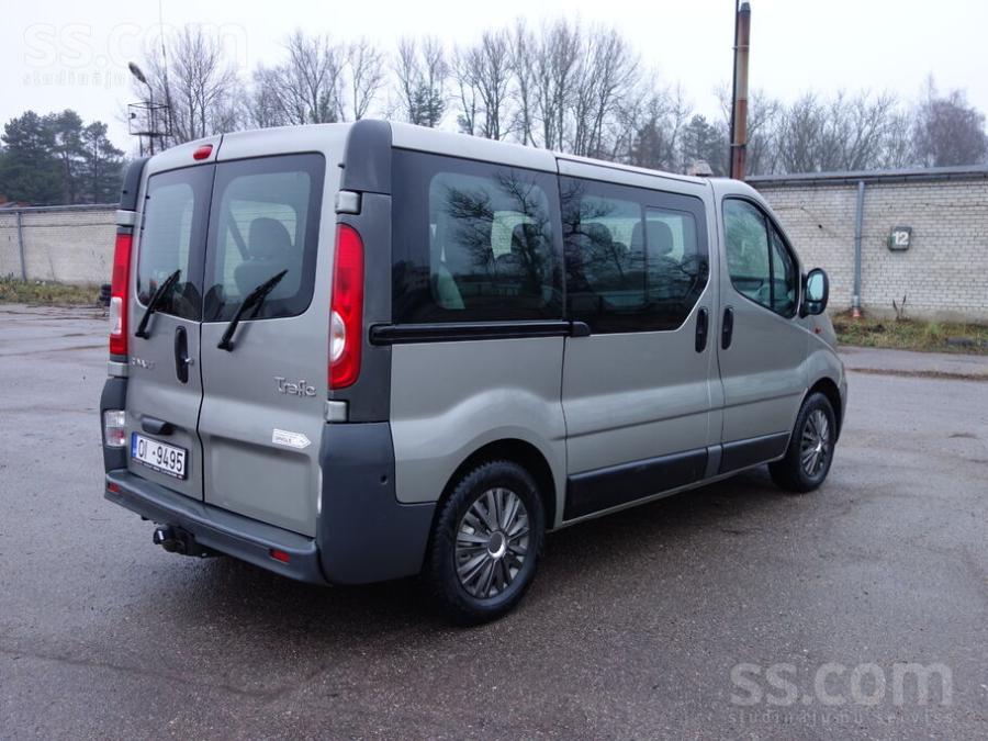 Grey Renault Trafic 2007 in Riga, with an engine capacity of 2.00 L and mileage of 0 thousand km for 5950 €, photo 13 on AUTOMOTO.COM.LV