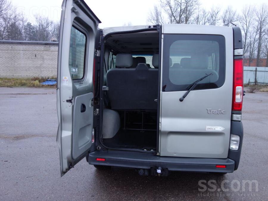 Grey Renault Trafic 2007 in Riga, with an engine capacity of 2.00 L and mileage of 0 thousand km for 5950 €, photo 21 on AUTOMOTO.COM.LV