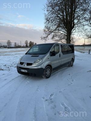 Pelēks Renault Trafic 2007 Ogre, ar dzinēja tilpumu 2.00 L un nobraukumu 480 tūkst. km par 3300 €, foto 2 vietnē AUTOMOTO.COM.LV