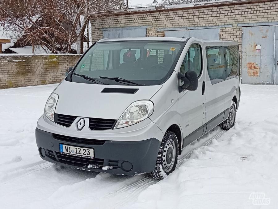Pelēks Renault Trafic 2007 Viļņa, ar dzinēja tilpumu 2.00 L un nobraukumu 205 tūkst. km par 5550 €, foto 1 vietnē AUTOMOTO.COM.LV