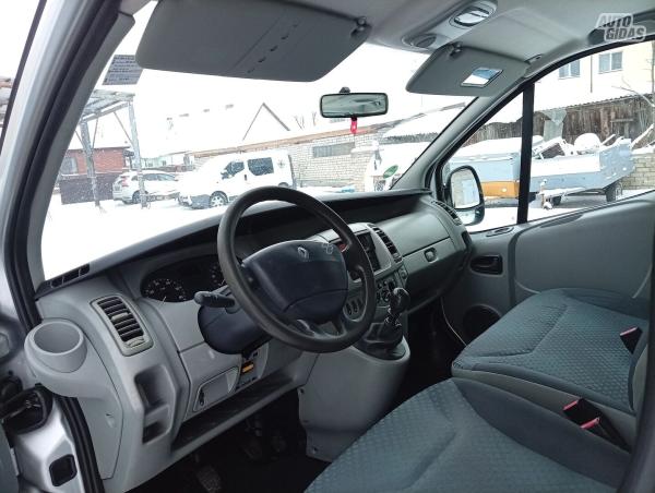Pelēks Renault Trafic 2007 Viļņa, ar dzinēja tilpumu 2.00 L un nobraukumu 205 tūkst. km par 5550 €, foto 6 vietnē AUTOMOTO.COM.LV