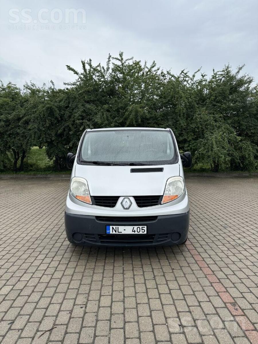 Pelēks Renault Trafic 2007 Dobele, ar dzinēja tilpumu 2.00 L un nobraukumu 328 tūkst. km par 6100 €, foto 3 vietnē AUTOMOTO.COM.LV