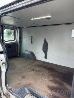 Pelēks Renault Trafic 2007 Dobele, ar dzinēja tilpumu 2.00 L un nobraukumu 328 tūkst. km par 6100 €, foto 9 vietnē AUTOMOTO.COM.LV