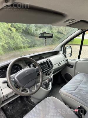 Pelēks Renault Trafic 2007 Dobele, ar dzinēja tilpumu 2.00 L un nobraukumu 328 tūkst. km par 6100 €, foto 11 vietnē AUTOMOTO.COM.LV