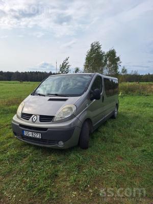 Pelēks Renault Trafic 2007 Rēzekne, ar dzinēja tilpumu 2.00 L un nobraukumu 529 tūkst. km par 3800 €, foto  vietnē AUTOMOTO.COM.LV