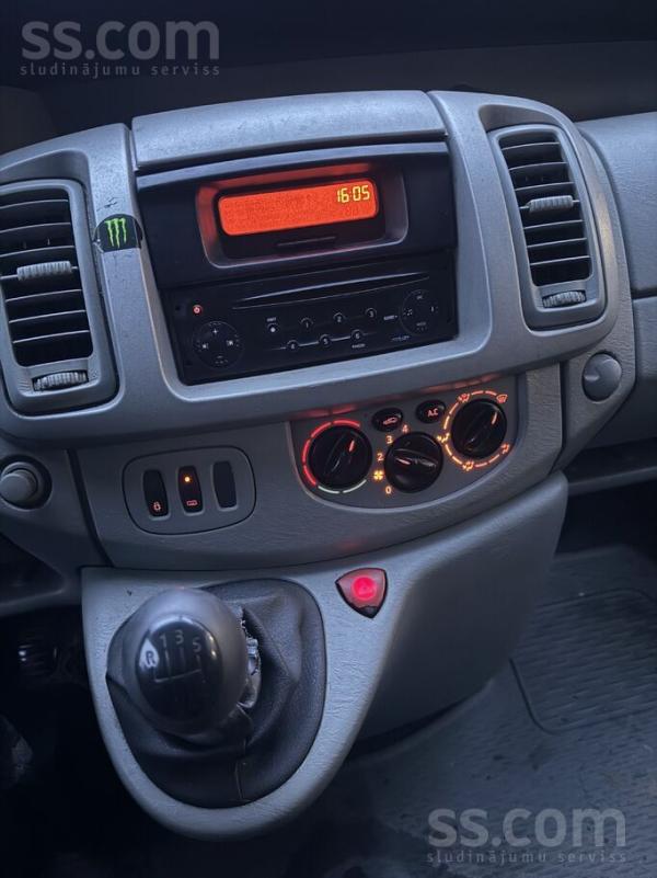 Renault Trafic 2007 Ogre vietnÄ PelÄks Renault Trafic 2007 Ogre, ar dzinÄja tilpumu 2.00 L un nobraukumu 481 tÅ«kst. km par 3300 ā¬, foto 5 vietnÄ AUTOMOTO.COM.LV
