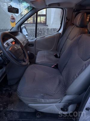 Pelēks Renault Trafic 2007 Ogre, ar dzinēja tilpumu 2.00 L un nobraukumu 481 tūkst. km par 3300 €, foto 7 vietnē AUTOMOTO.COM.LV