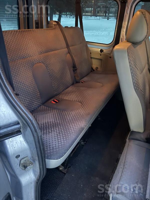 Renault Trafic 2007 Ogre vietnÄ PelÄks Renault Trafic 2007 Ogre, ar dzinÄja tilpumu 2.00 L un nobraukumu 481 tÅ«kst. km par 3300 ā¬, foto 9 vietnÄ AUTOMOTO.COM.LV