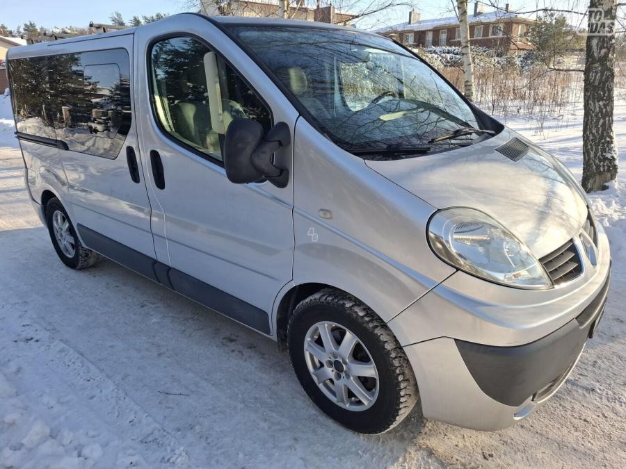 Grey Renault Trafic 2008 in Vilnius, with an engine capacity of 2.50 L and mileage of 230 thousand km for 8200 €, photo 3 on AUTOMOTO.COM.LV