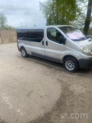 Pelēks Renault Trafic 2008 Daugavpils, ar dzinēja tilpumu 2.50 L un nobraukumu 310 tūkst. km par 3900 €, foto  vietnē AUTOMOTO.COM.LV