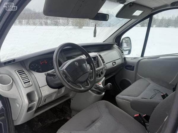 Pelēks Renault Trafic 2008 Viļņa, ar dzinēja tilpumu 2.50 L un nobraukumu 470 tūkst. km par 3800 €, foto 9 vietnē AUTOMOTO.COM.LV