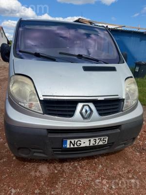 Grey Renault Trafic 2008 in Daugavpils, with an engine capacity of 2.50 L and mileage of 317 thousand km for 2000 €, photo 1 on AUTOMOTO.COM.LV