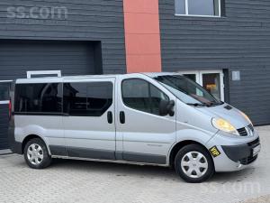 Grey Renault Trafic 2008 in Cesis, with an engine capacity of 2.50 L and mileage of 414 thousand km for 3600 €, photo 7 on AUTOMOTO.COM.LV