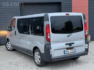Grey Renault Trafic 2008 in Cesis, with an engine capacity of 2.50 L and mileage of 414 thousand km for 3600 €, photo 11 on AUTOMOTO.COM.LV