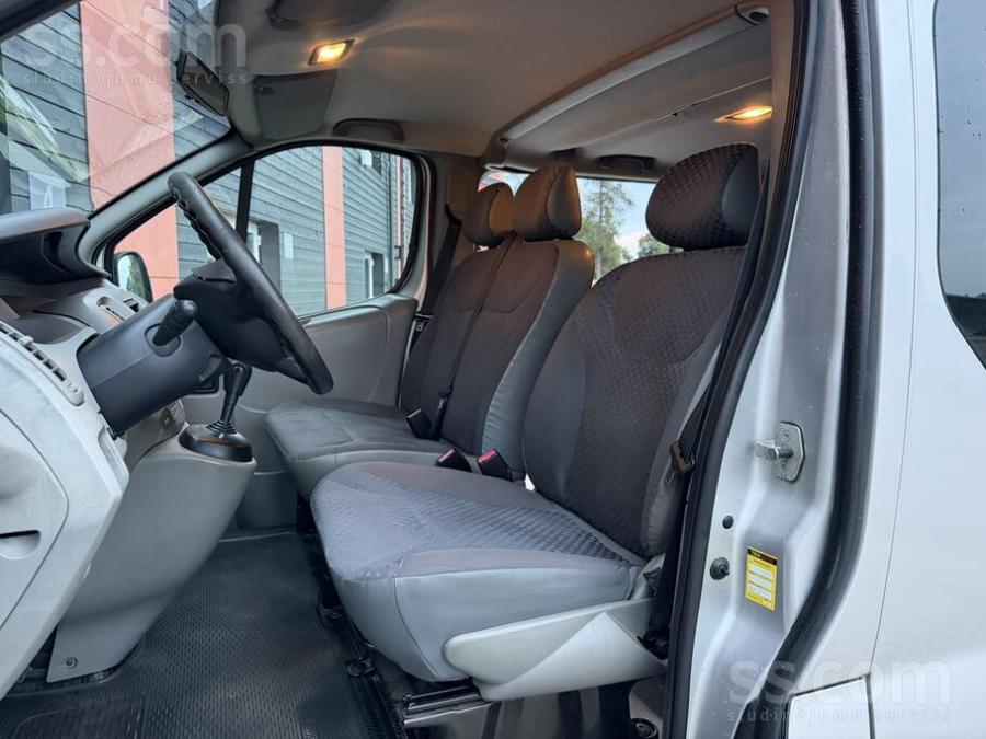 Grey Renault Trafic 2008 in Cesis, with an engine capacity of 2.50 L and mileage of 414 thousand km for 3600 €, photo 16 on AUTOMOTO.COM.LV