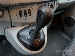 Grey Renault Trafic 2008 in Cesis, with an engine capacity of 2.50 L and mileage of 414 thousand km for 3600 €, photo 18 on AUTOMOTO.COM.LV