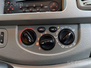 Grey Renault Trafic 2008 in Cesis, with an engine capacity of 2.50 L and mileage of 414 thousand km for 3600 €, photo 21 on AUTOMOTO.COM.LV