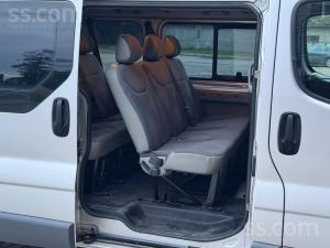 Grey Renault Trafic 2008 in Cesis, with an engine capacity of 2.50 L and mileage of 414 thousand km for 3600 €, photo 24 on AUTOMOTO.COM.LV