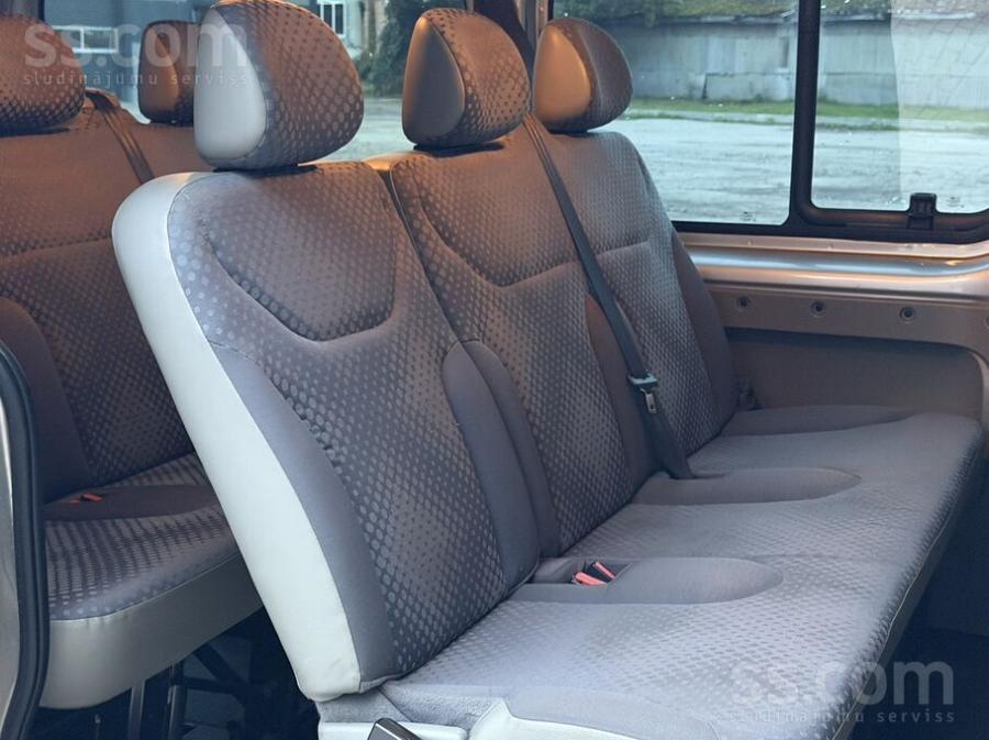 Grey Renault Trafic 2008 in Cesis, with an engine capacity of 2.50 L and mileage of 414 thousand km for 3600 €, photo 25 on AUTOMOTO.COM.LV