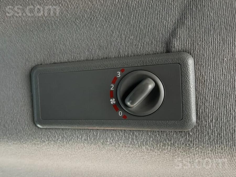 Grey Renault Trafic 2008 in Cesis, with an engine capacity of 2.50 L and mileage of 414 thousand km for 3600 €, photo 28 on AUTOMOTO.COM.LV
