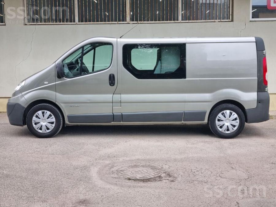 Pelēks Renault Trafic 2009 Ogre, ar dzinēja tilpumu 2.50 L un nobraukumu 140 tūkst. km par 6950 €, foto 6 vietnē AUTOMOTO.COM.LV