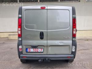 Pelēks Renault Trafic 2009 Ogre, ar dzinēja tilpumu 2.50 L un nobraukumu 140 tūkst. km par 6950 €, foto 8 vietnē AUTOMOTO.COM.LV