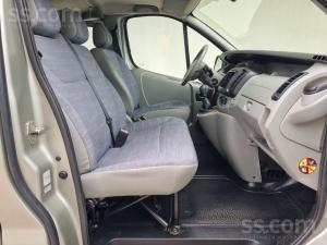 Pelēks Renault Trafic 2009 Ogre, ar dzinēja tilpumu 2.50 L un nobraukumu 140 tūkst. km par 6950 €, foto 10 vietnē AUTOMOTO.COM.LV