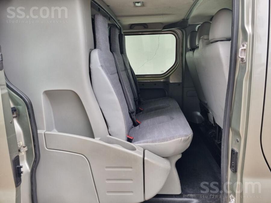 Pelēks Renault Trafic 2009 Ogre, ar dzinēja tilpumu 2.50 L un nobraukumu 140 tūkst. km par 6950 €, foto 12 vietnē AUTOMOTO.COM.LV