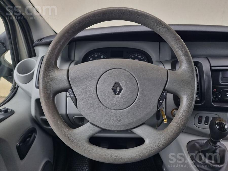 Pelēks Renault Trafic 2009 Ogre, ar dzinēja tilpumu 2.50 L un nobraukumu 140 tūkst. km par 6950 €, foto 15 vietnē AUTOMOTO.COM.LV