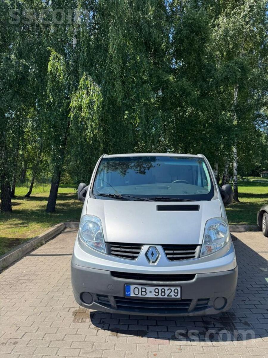 Pelēks Renault Trafic 2009 Rīga, ar dzinēja tilpumu 2.00 L un nobraukumu 189 tūkst. km par 6500 €, foto 3 vietnē AUTOMOTO.COM.LV